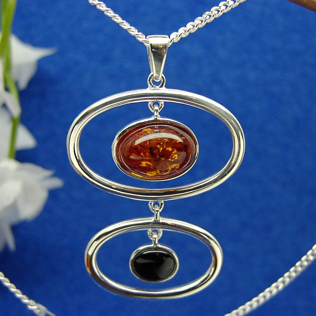 Amber & Whitby Jet – Simpson's Jet of Whitby